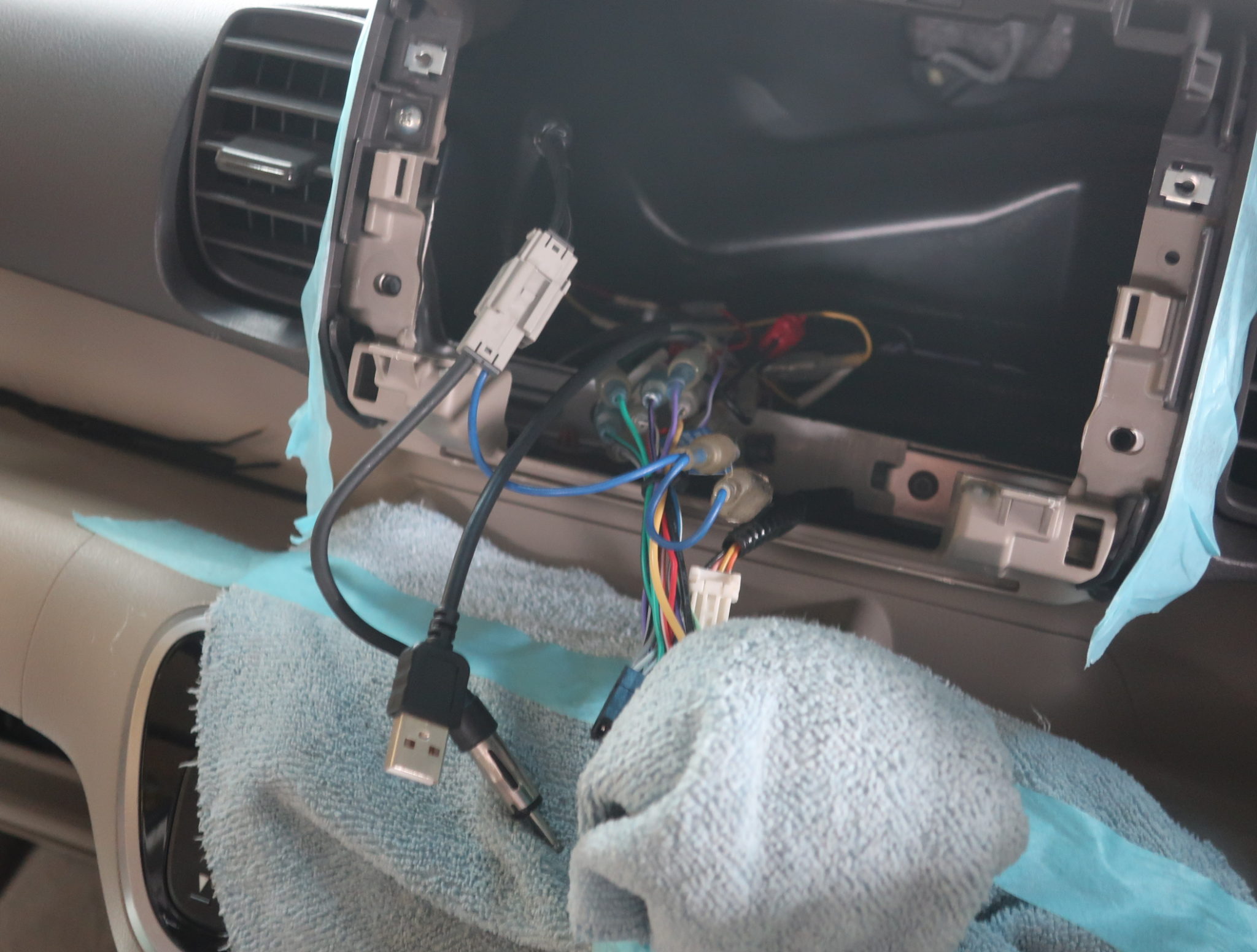 JF1系N-BOX/カスタムのナビ/オーディオデッキ交換/取付方法 | 車ネタ.com